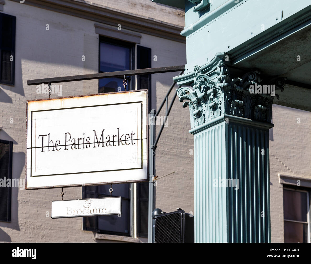 The Paris Market Sign in Savannah Stock Photo - Alamy