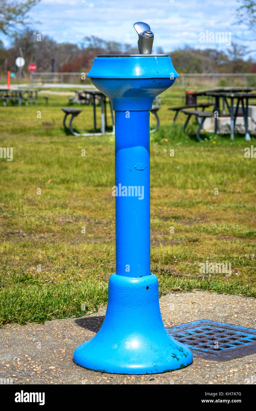 A water fountain in a park Stock Photo - Alamy
