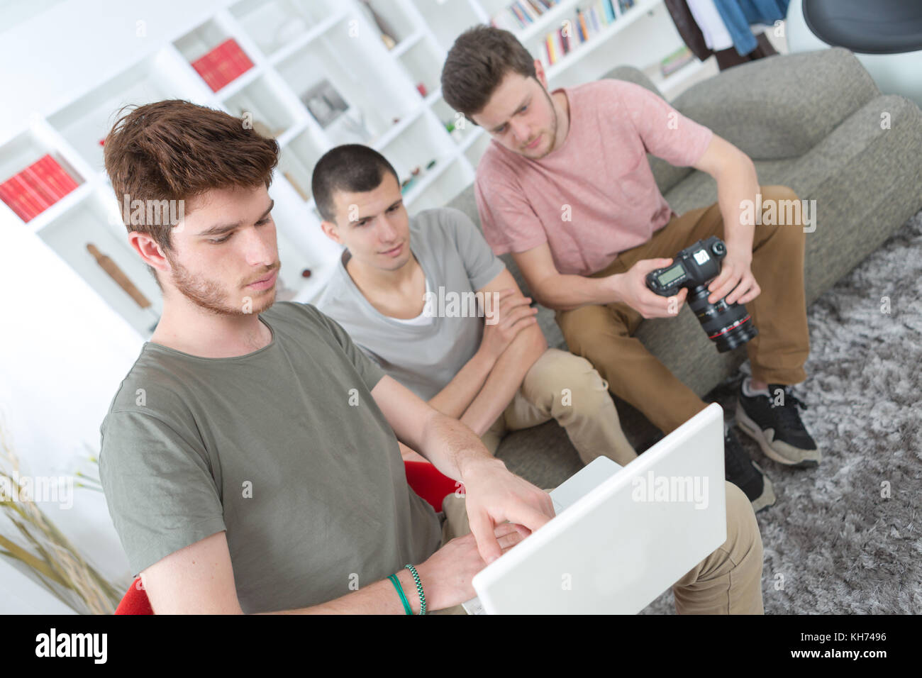 College internship lab hi-res stock photography and images - Alamy