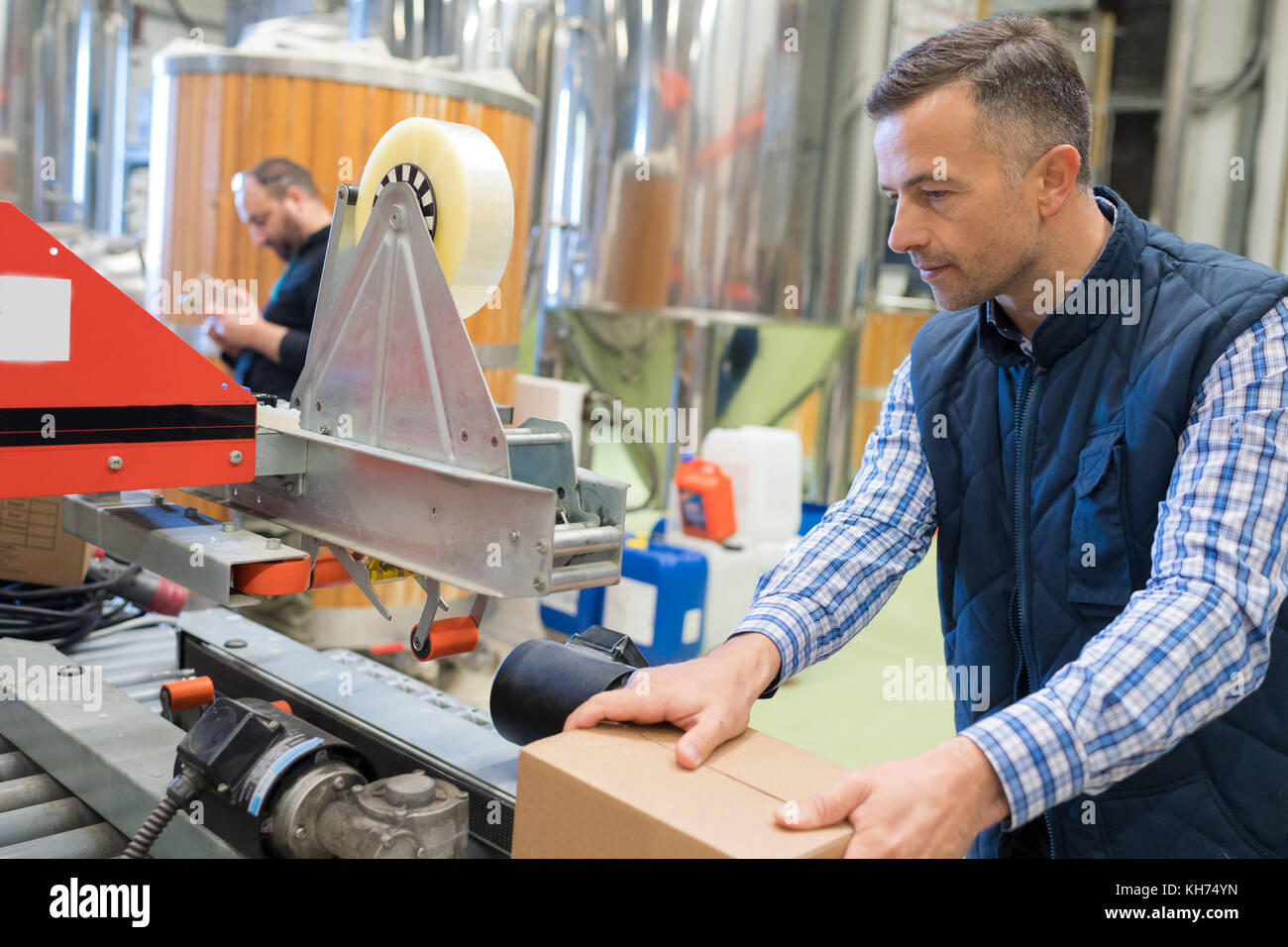 Packing section plant hi-res stock photography and images - Alamy