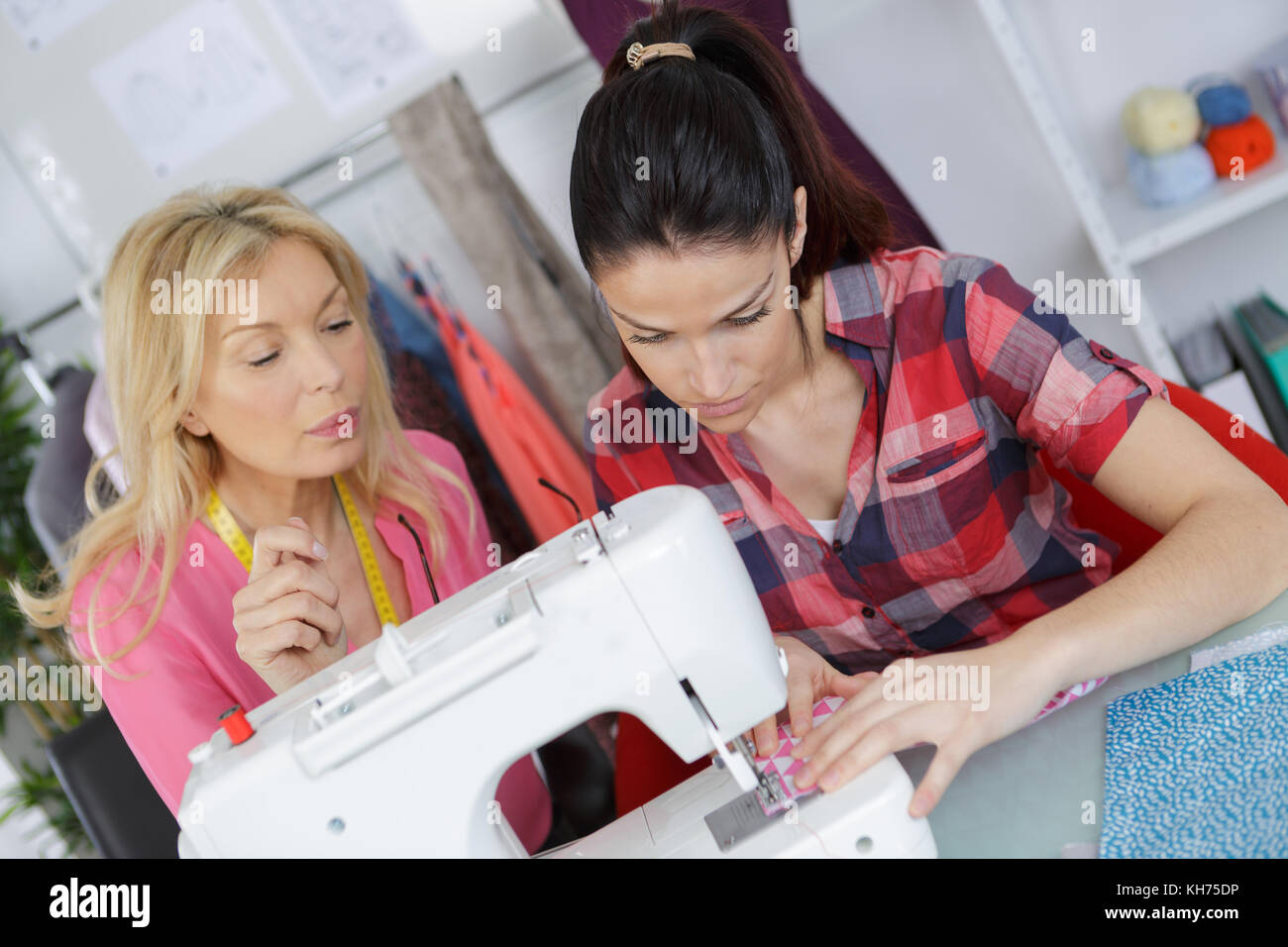 Women learning to sew hi-res stock photography and images - Alamy