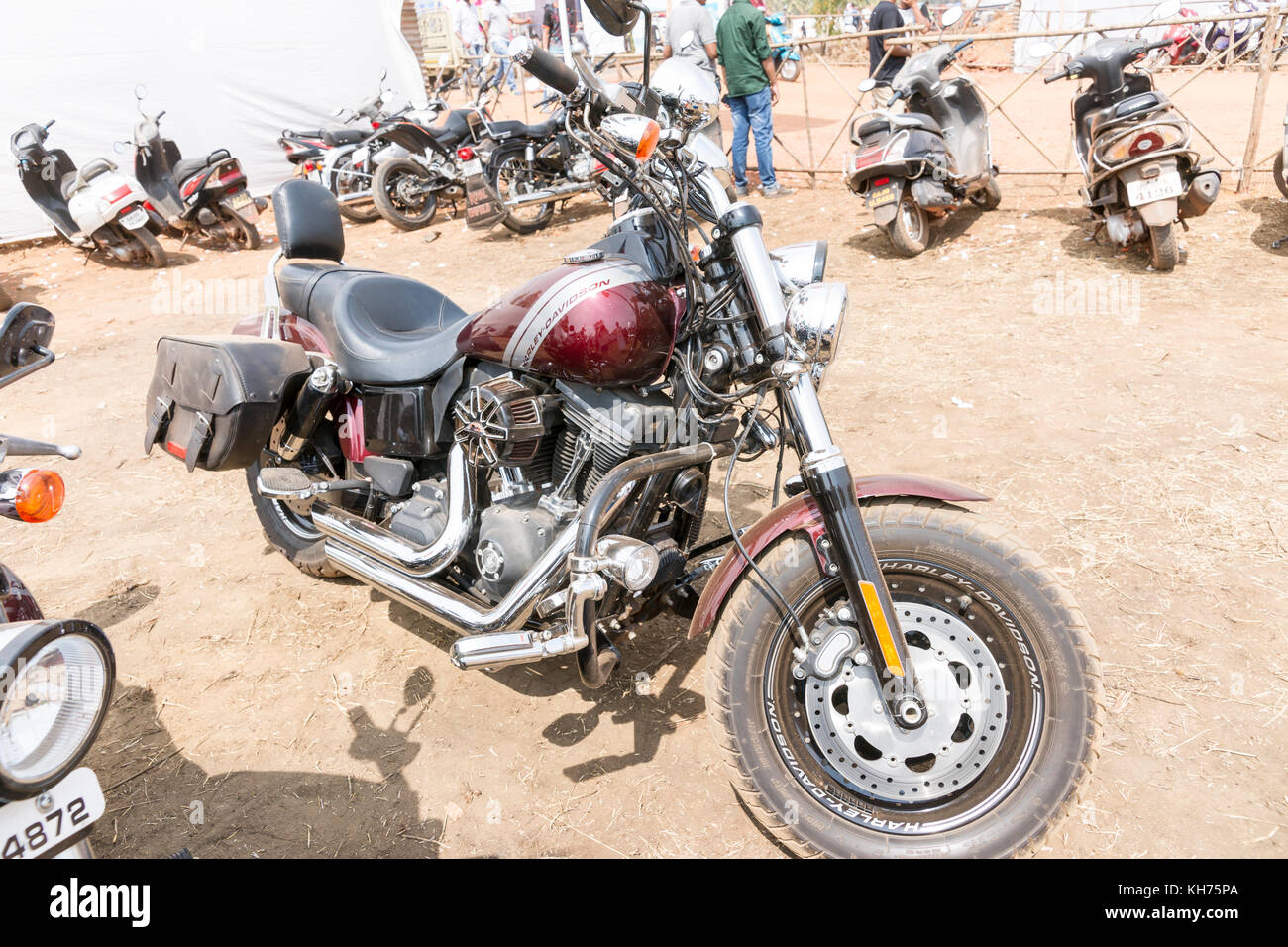 Indian classic motor bikes hi-res stock photography and images - Alamy