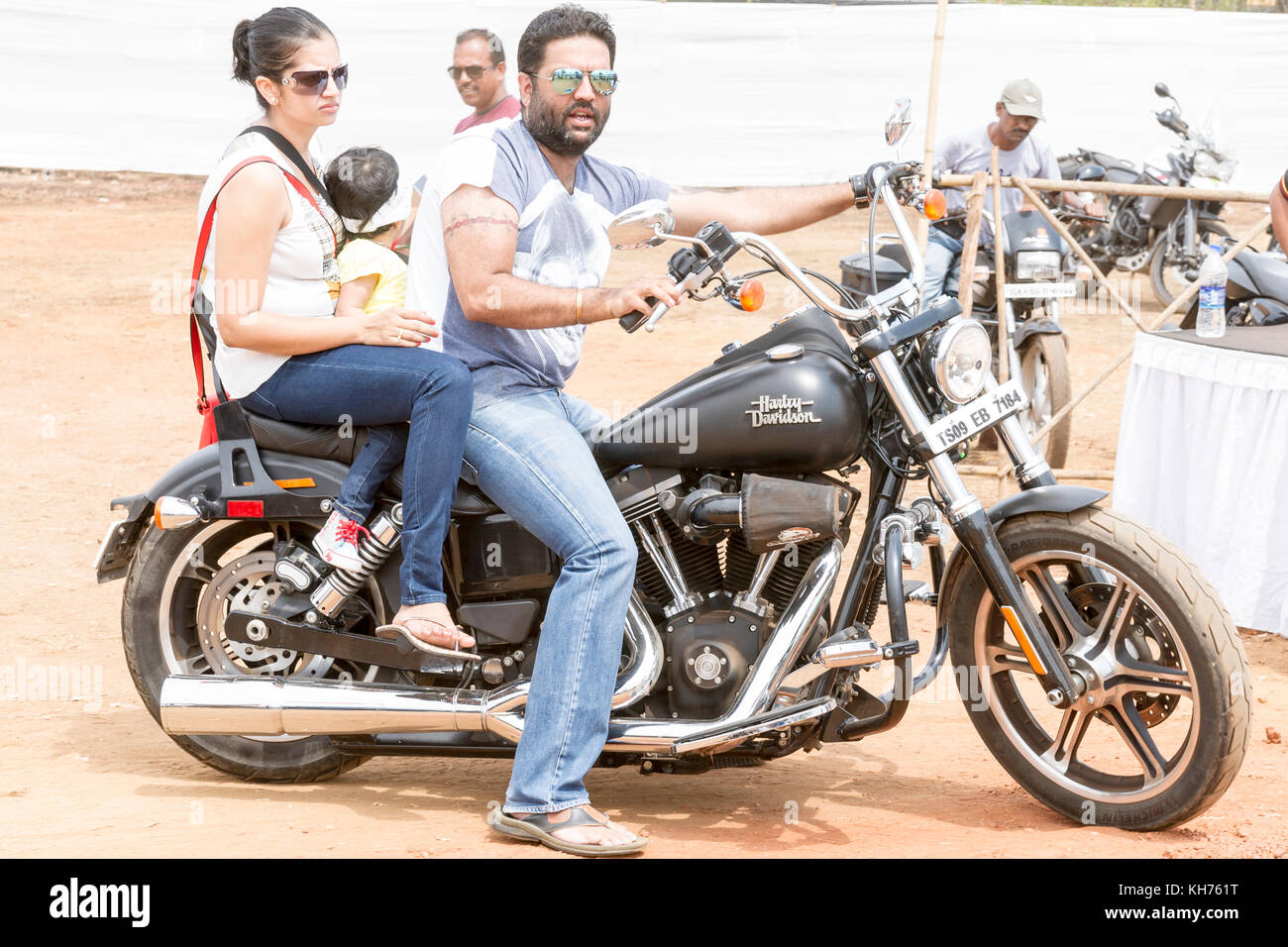 Indian classic motor bikes hi-res stock photography and images - Alamy