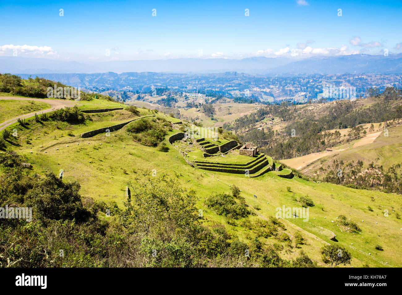 Inca ruin at Cojitambo in Ecuador Stock Photo - Alamy