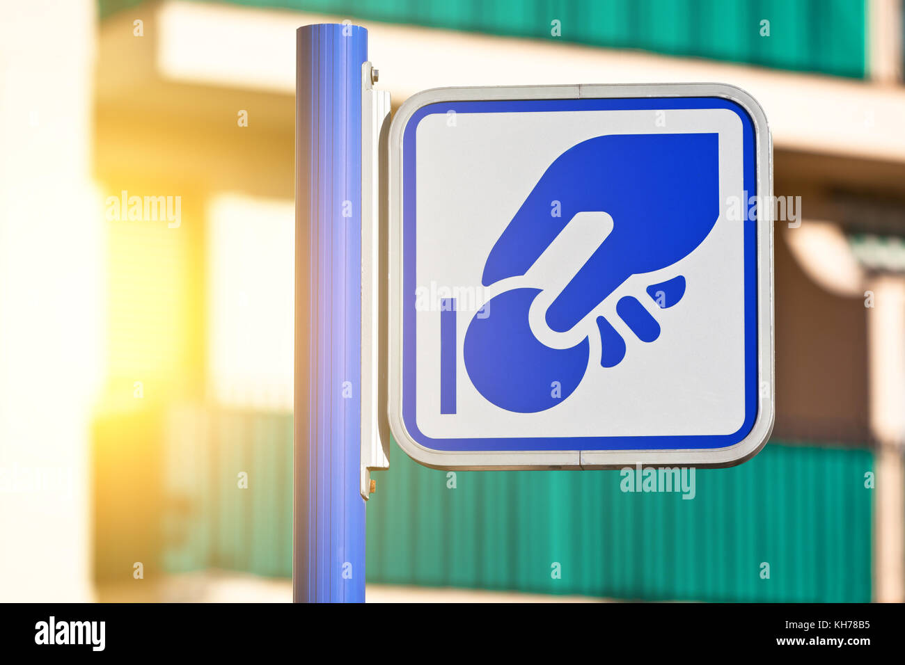 Sign for parking meter at a town street Stock Photo - Alamy