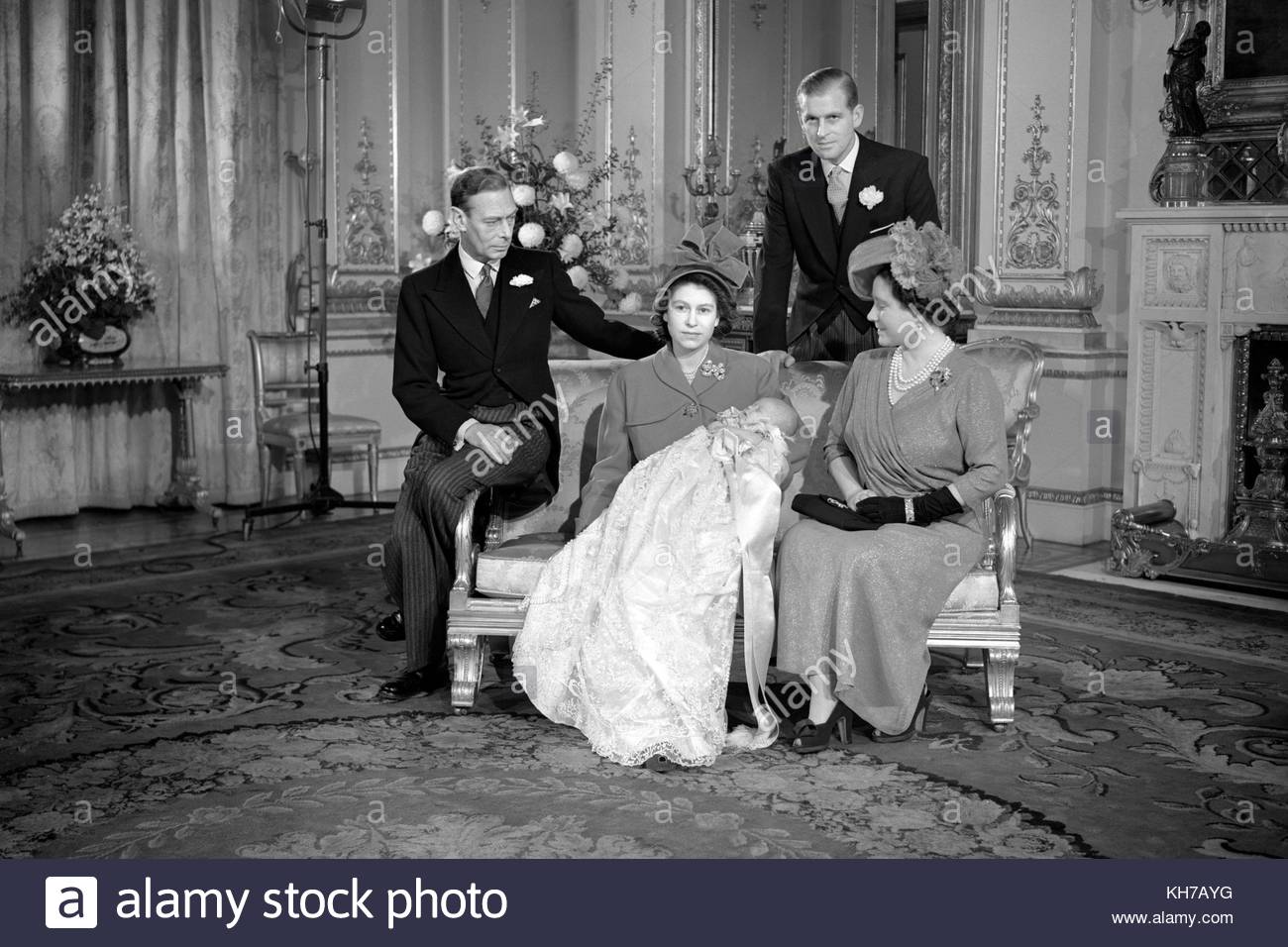 Queen Elizabeth Ii Wedding Of Charles Stock Photos & Queen Elizabeth Ii ...