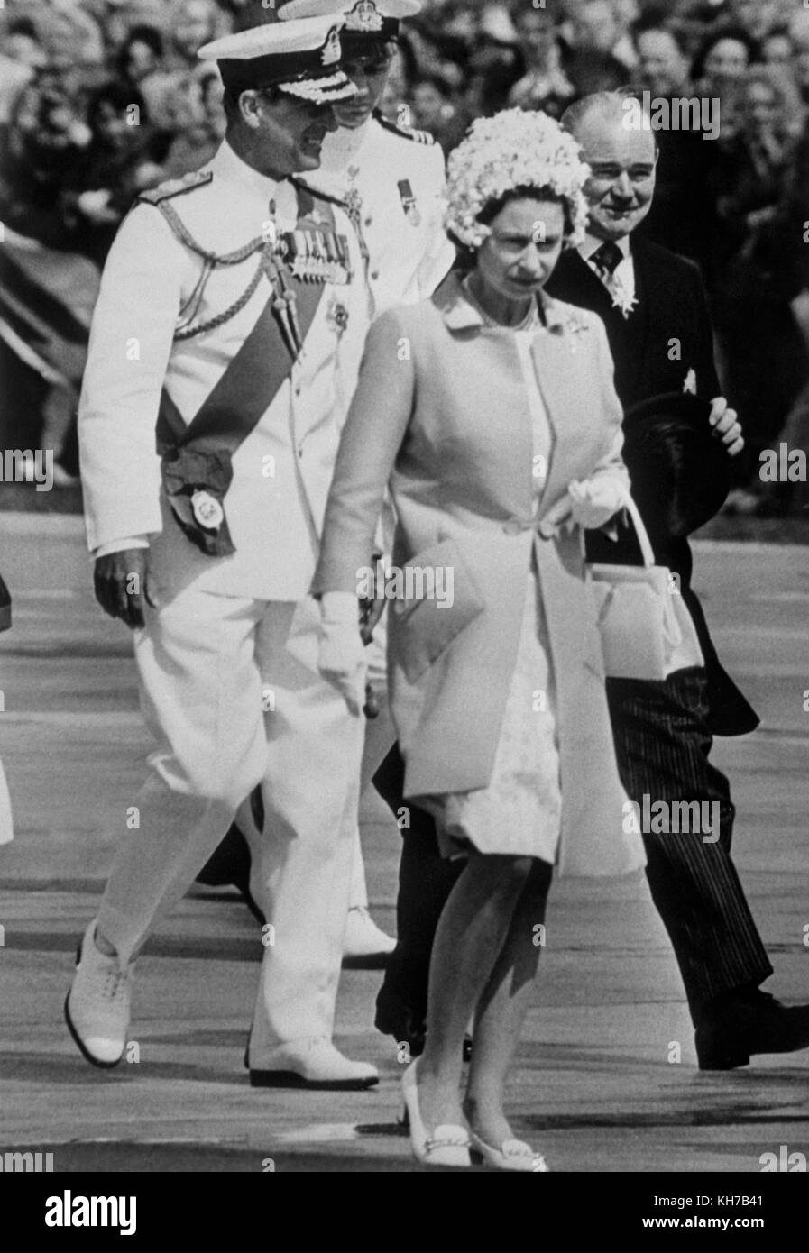 Queen elizabeth 1970 hi-res stock photography and images - Alamy