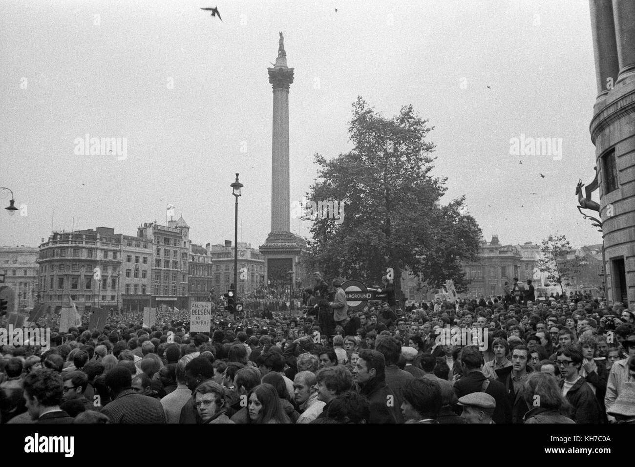 Vietnam war protest 1968 london hi-res stock photography and images - Alamy