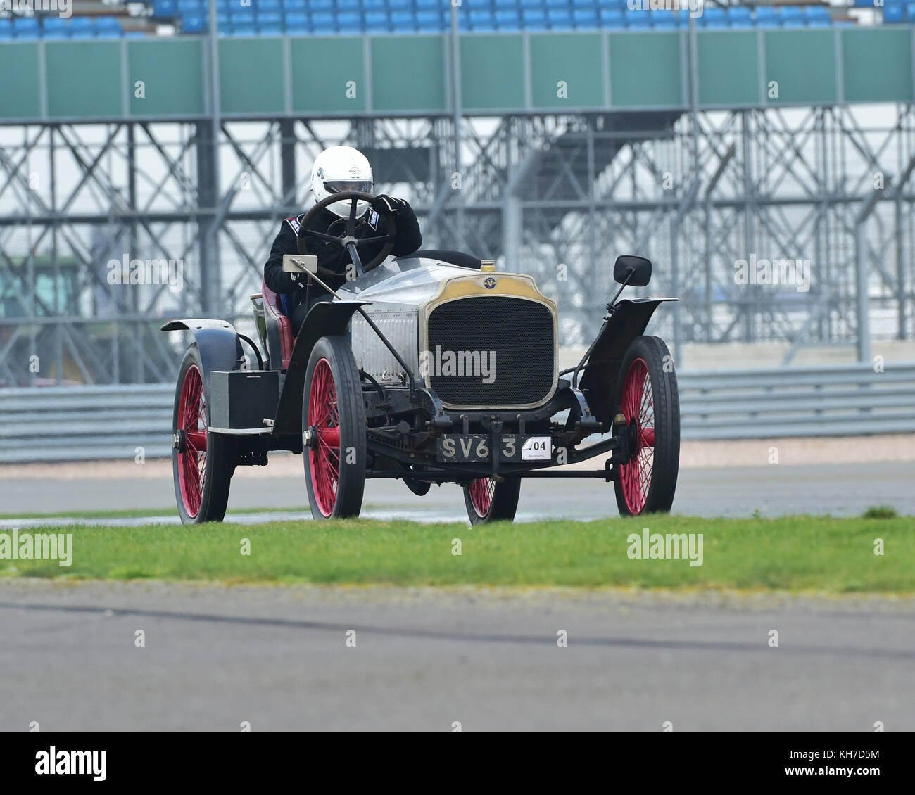 Jack bond hi-res stock photography and images - Alamy