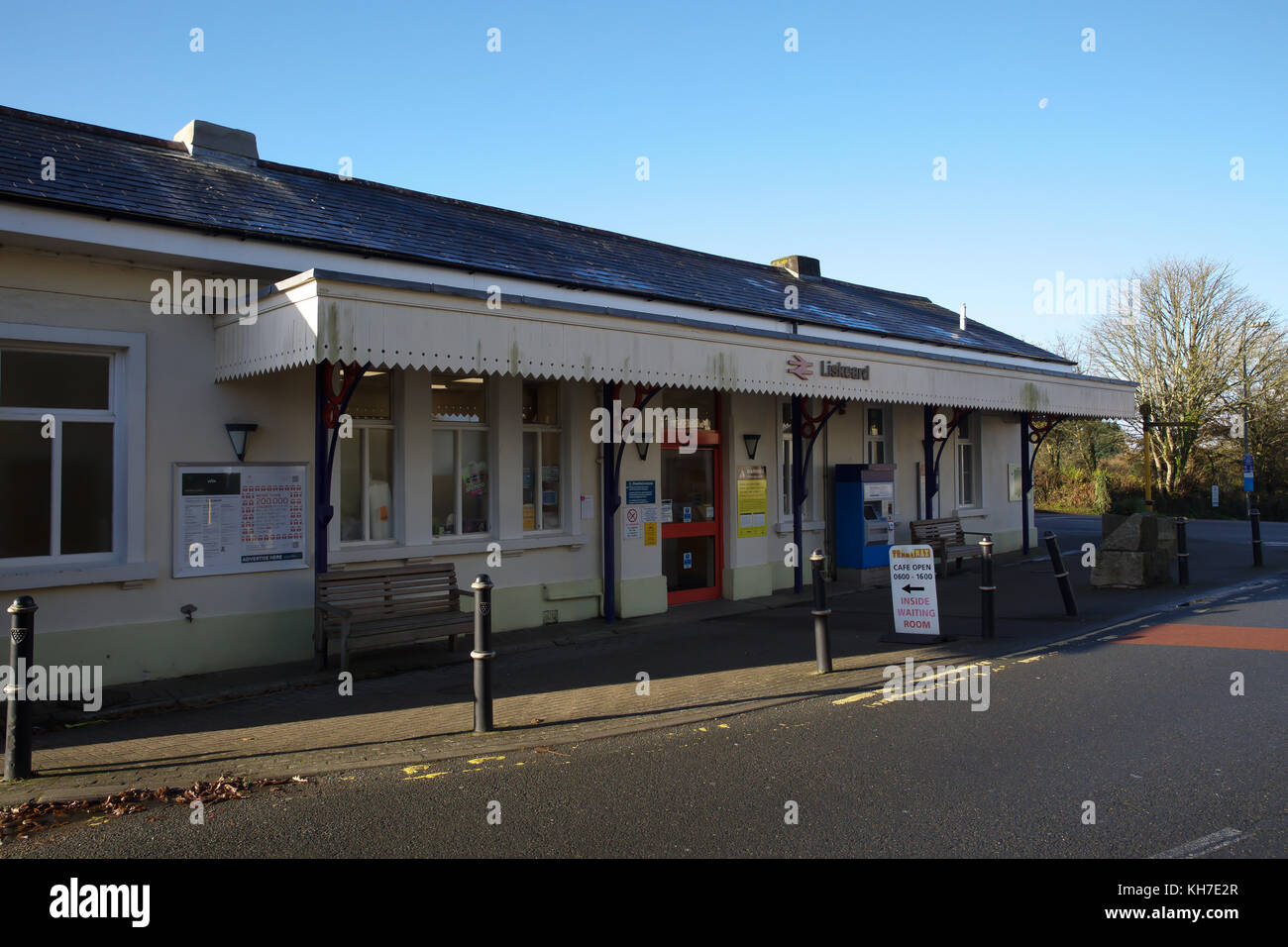 Liskeard Train station in Liskeard Cornwall Stock Photo - Alamy