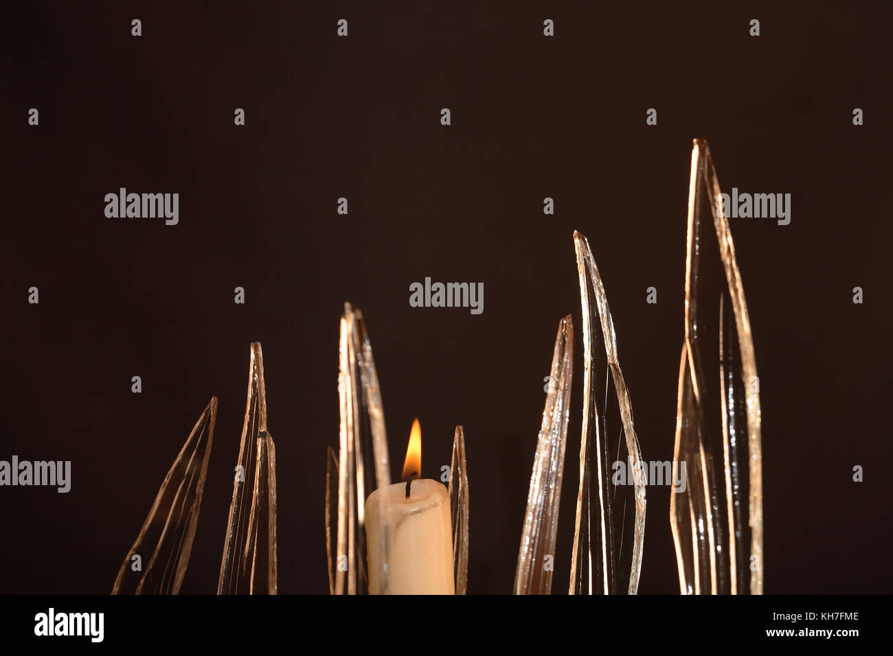 Sharp lighting hi-res stock photography and images - Alamy