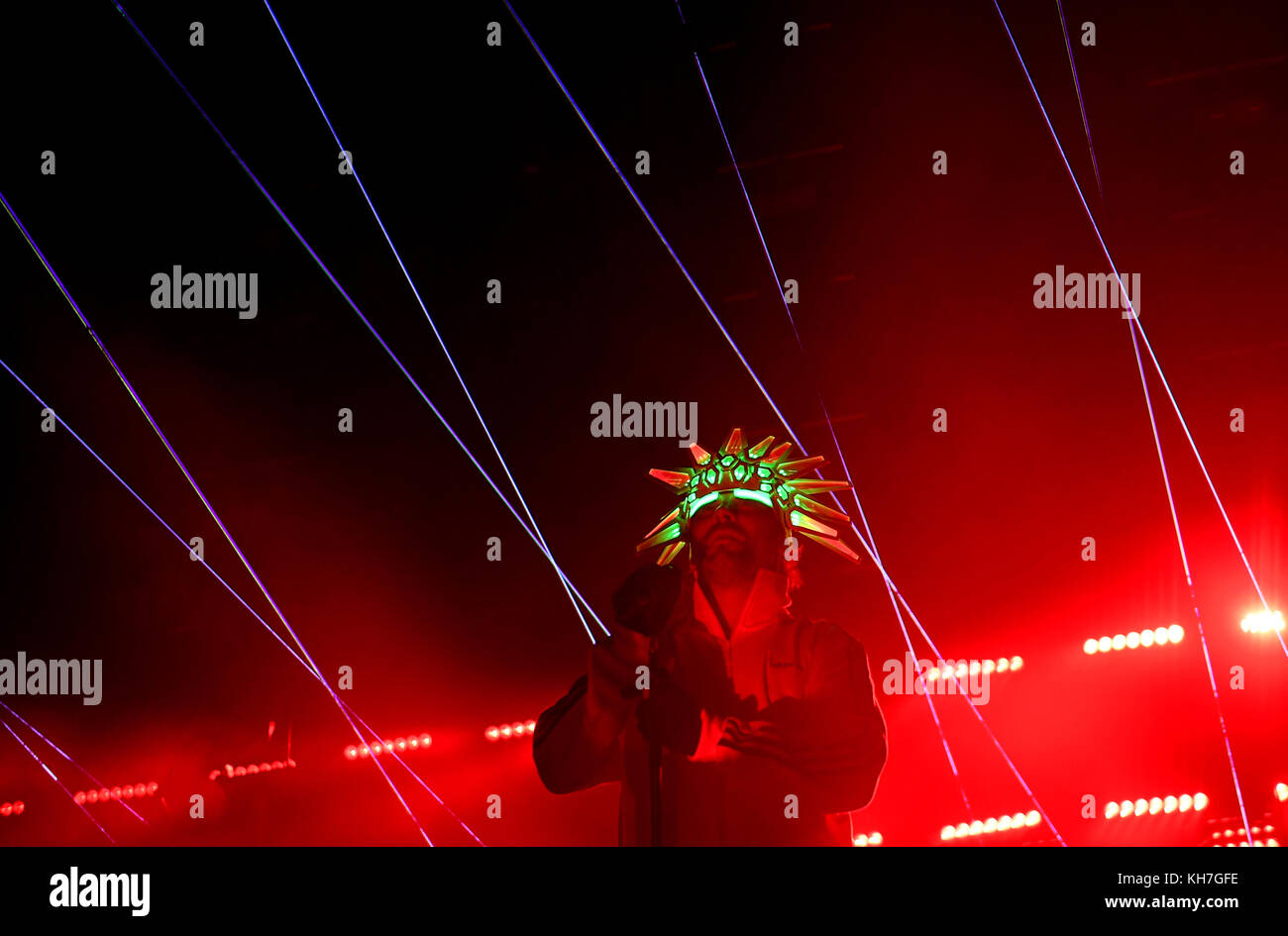 Berlin, Germany. 13th Nov, 2017. Singer Jason "Jay" Kay of the British ...