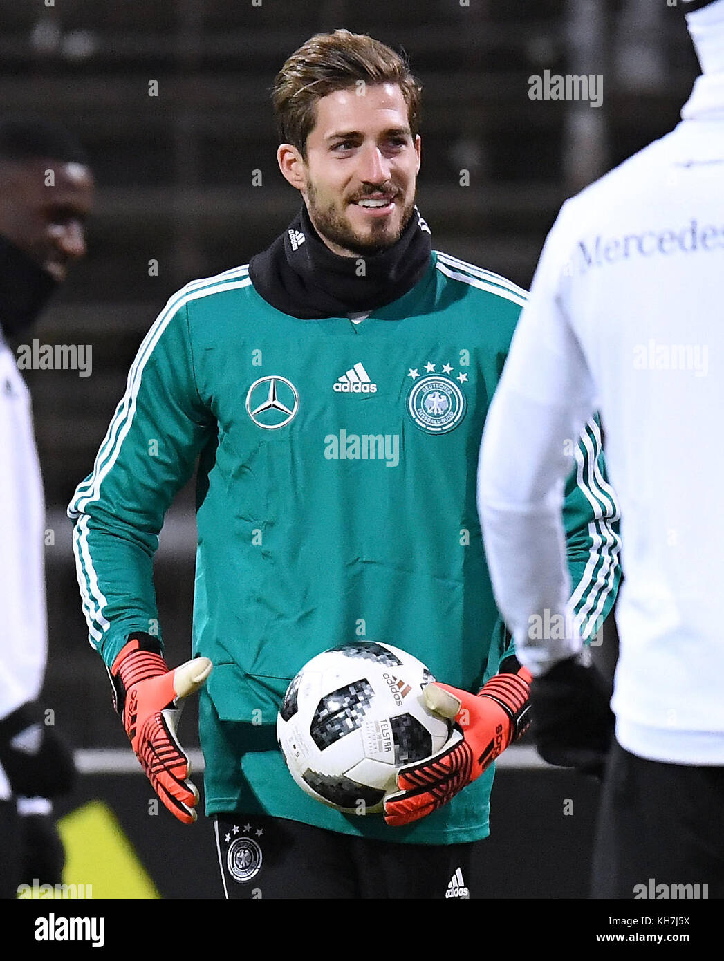 Kevin trapp hi-res stock photography and images - Alamy