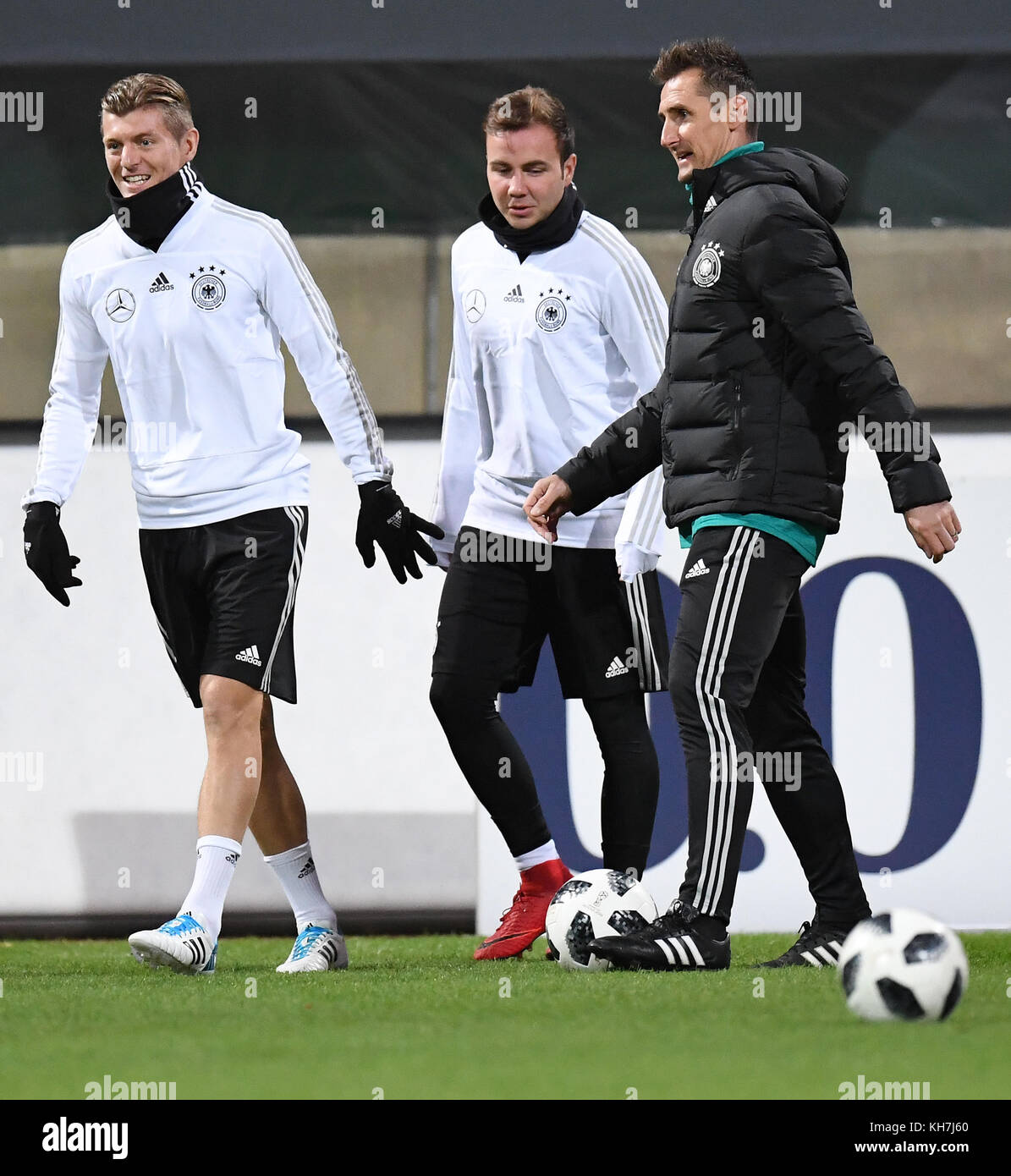 Toni Kroos (Germany), Mario Goetze (Germany), Trainer-Hospitant ...