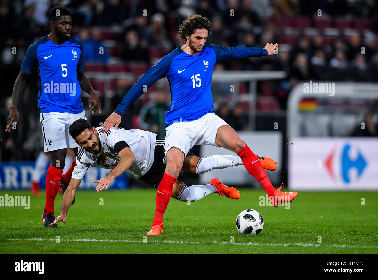 Koeln, Deutschland. 14th Nov, 2017. Samuel Umtiti (Frankreich) (L-R ...