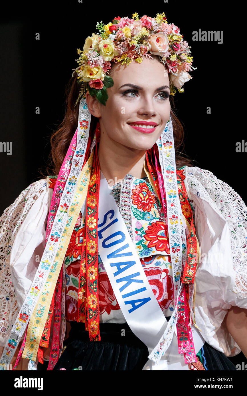 Tokyo, Japan. 14th November, 2017. Miss Slovakia Petra Varaliova walks ...