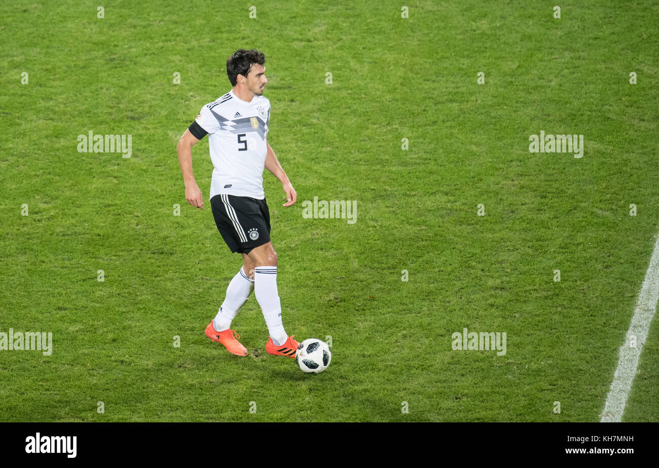 Cologne, Germany. 14th Nov, 2017. Germany's Mats Hummels in action ...