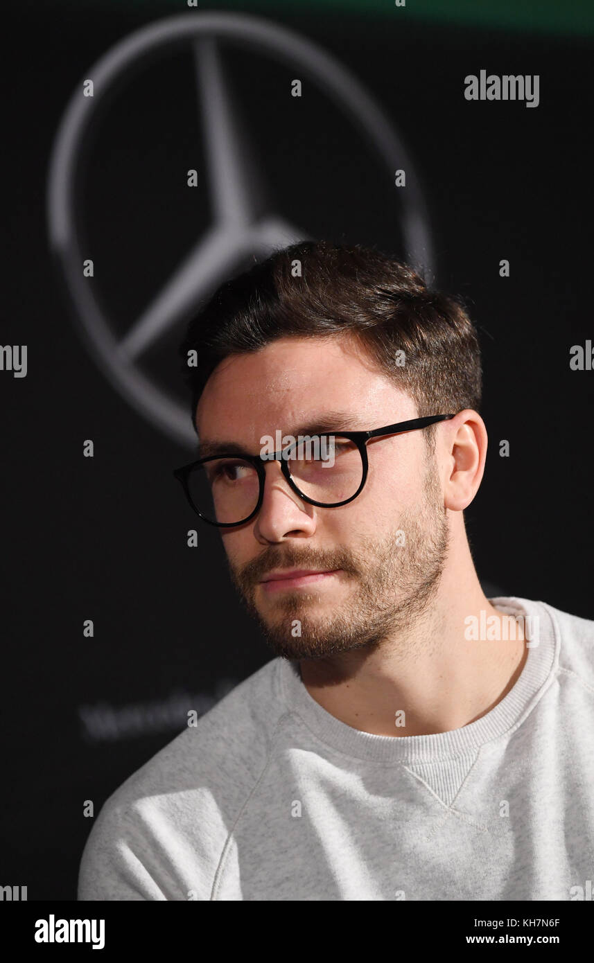 Mercedes-Benz Sportpresseclub: Portrait, Portraet, Portrat, Kopf Jonas ...