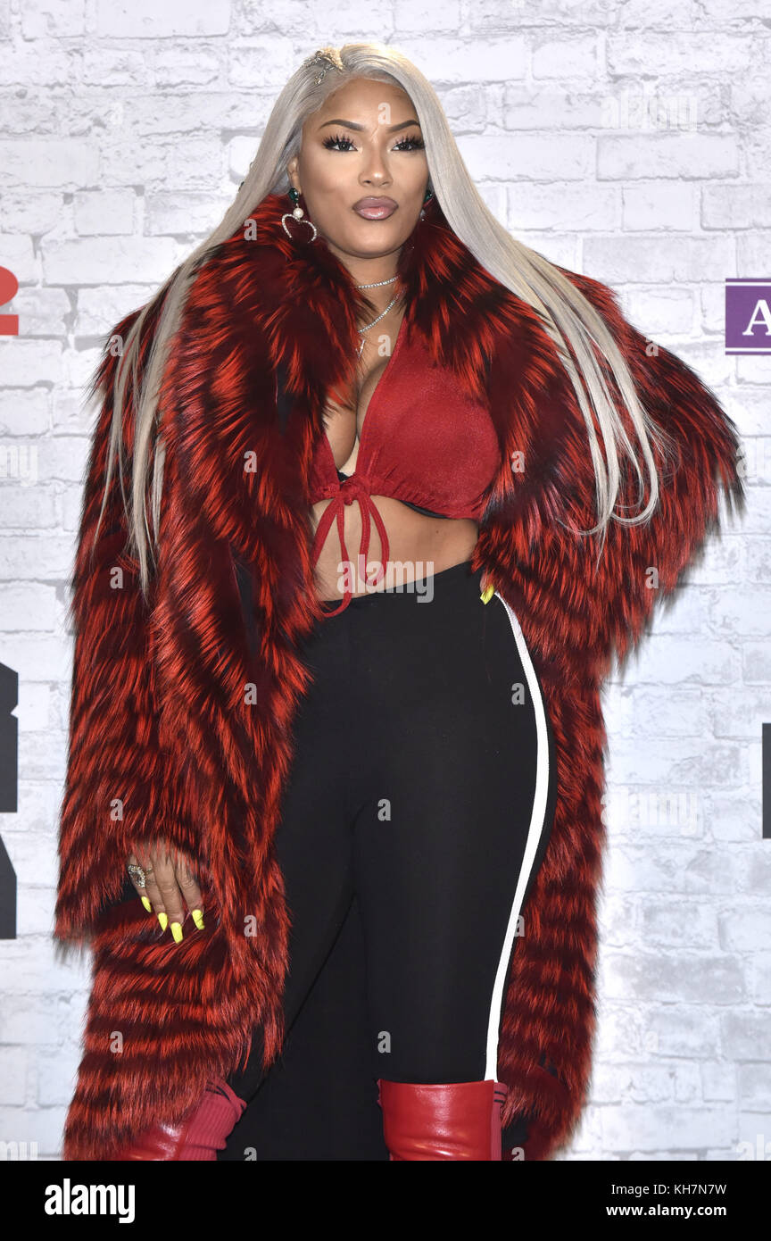 London, UK. 12th Nov, 2017. Stefflon Don poses in the winner's room ...