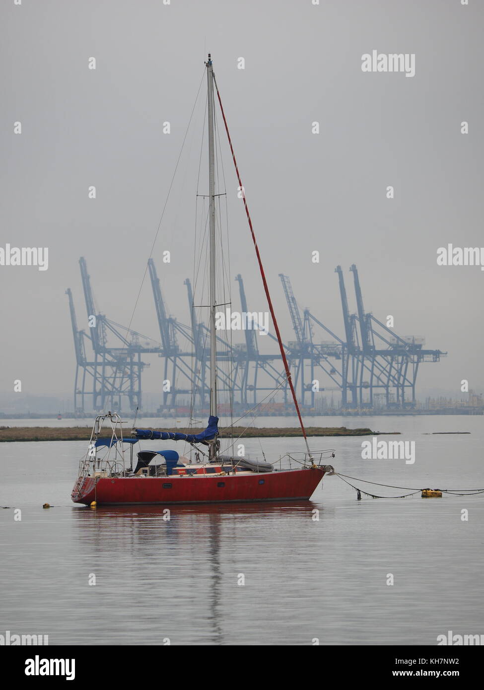 Queenborough harbour boats hi-res stock photography and images - Alamy