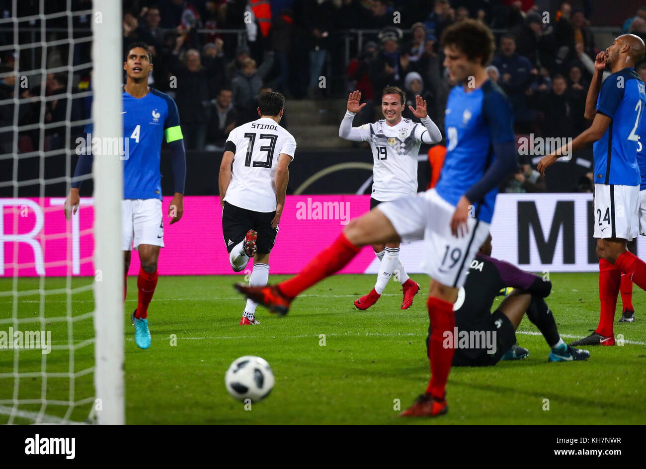 Cologne, Germany. 14th Nov, 2017. Germany's Lars Stindl (2nd from left ...