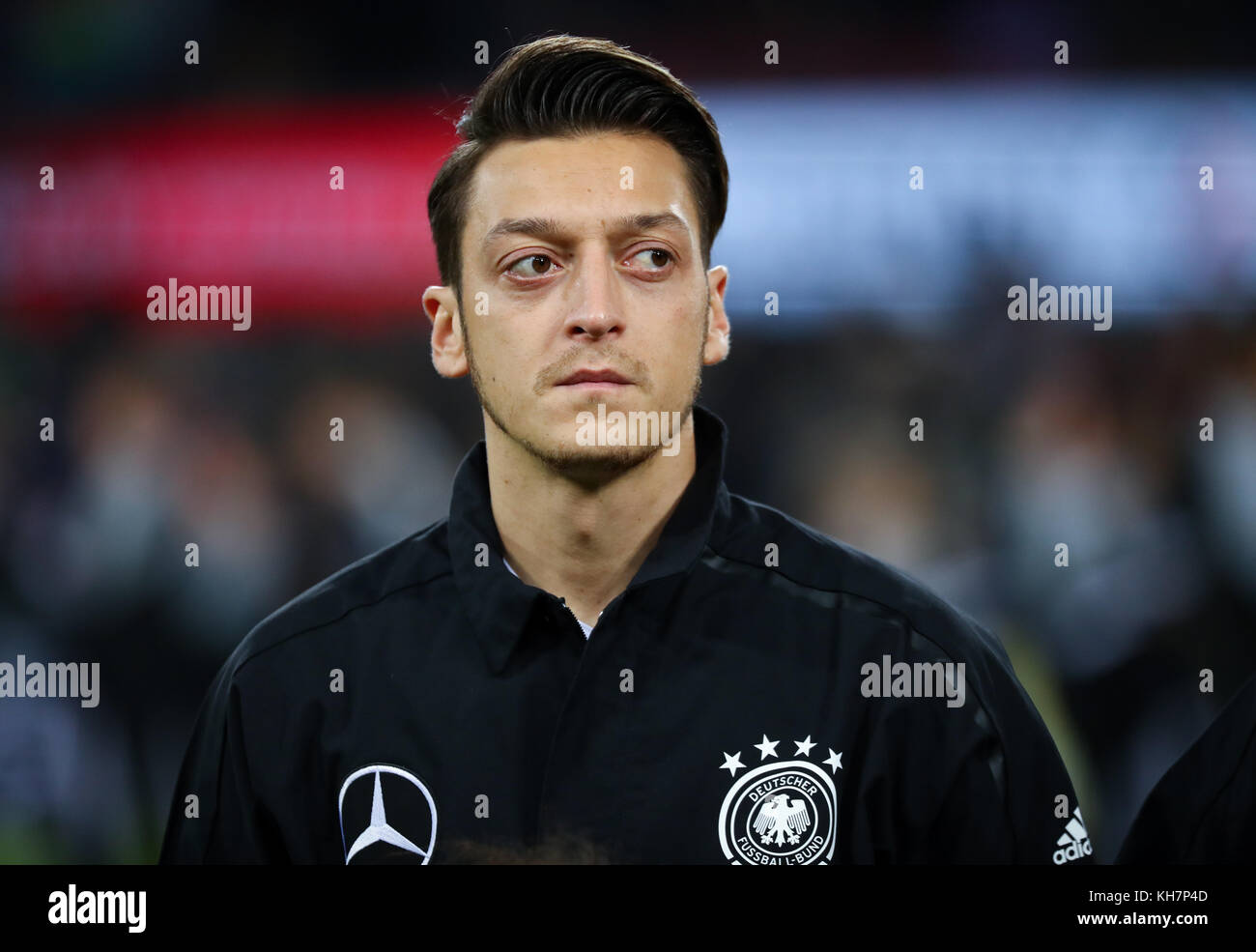 Cologne, Germany. 14th Nov, 2017. Germany's Mesut Ozil standing on the ...
