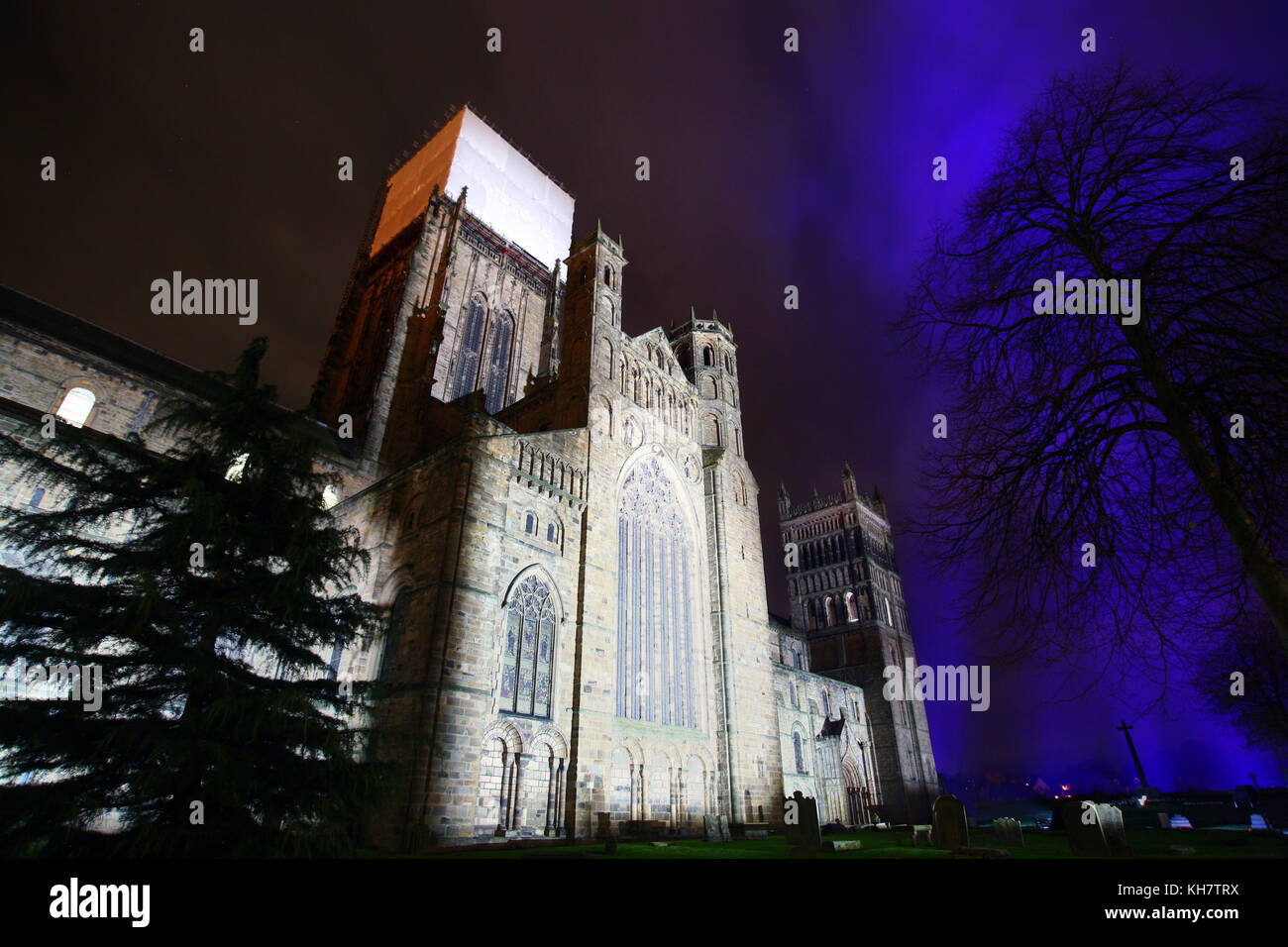 Durham, UK. 15th November, 2017. Lumiere Rehearsals for Entre Les Rangs ...