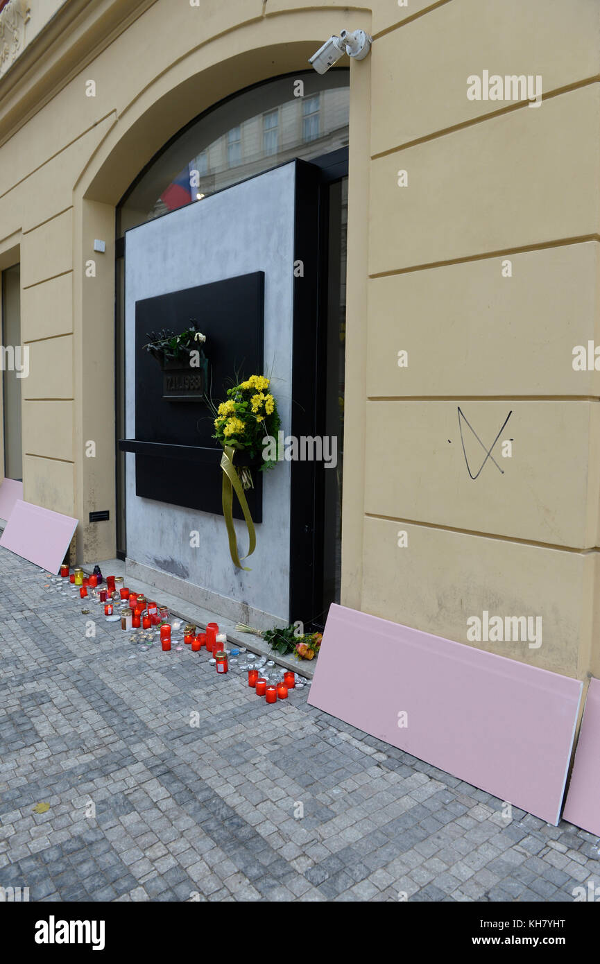 16 candles hi-res stock photography and images - Alamy