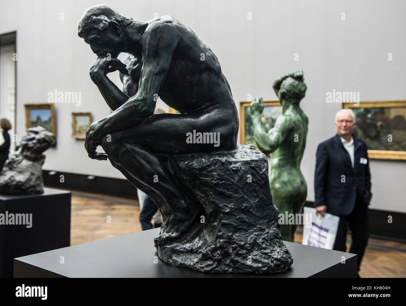 Berlin, Germany. 16th Nov, 2017. The sculpture "The thinker" of Auguste ...