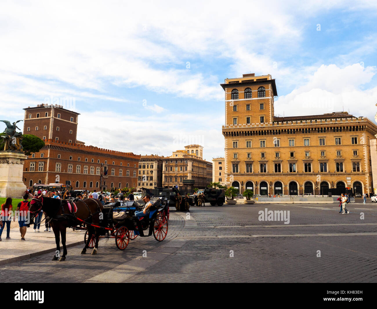 Palazzo venezia hi-res stock photography and images - Alamy