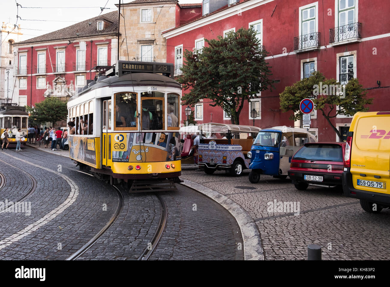 Tram 28 tramway tramways lisboa hi-res stock photography and images - Alamy