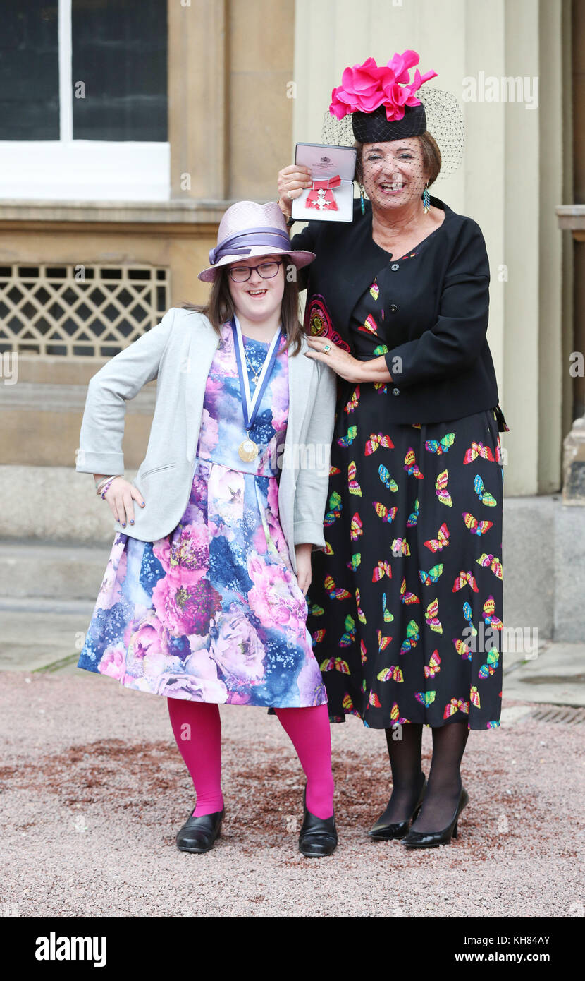 Rosa monckton High Resolution Stock Photography and Images - Alamy