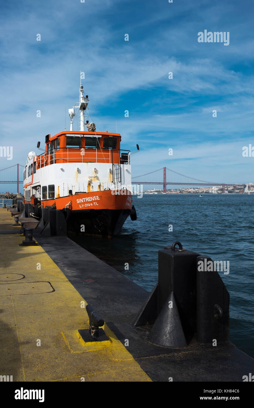 Ferry sintrense hi-res stock photography and images - Alamy