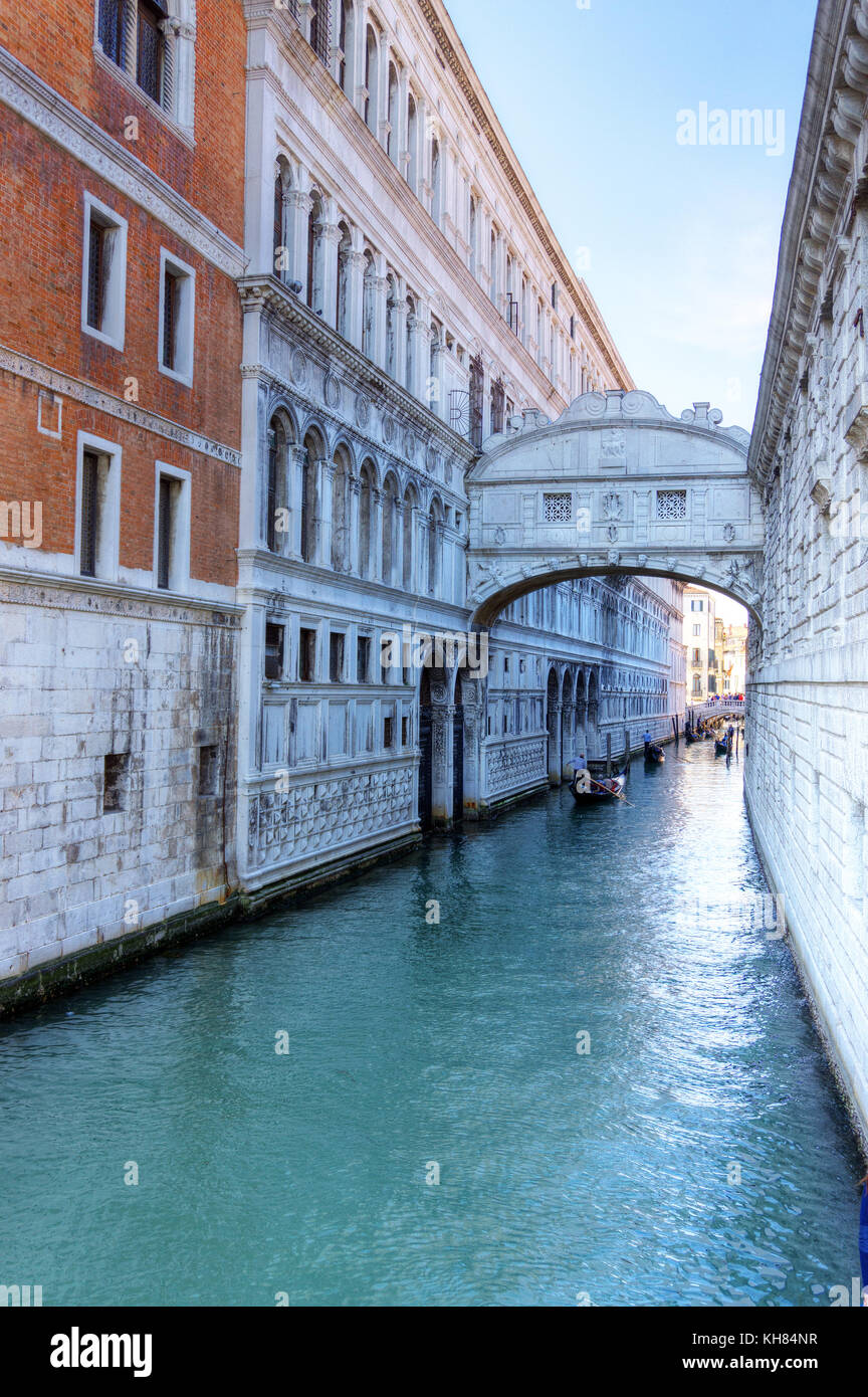 Venice ponte dei sospiri hi-res stock photography and images - Alamy