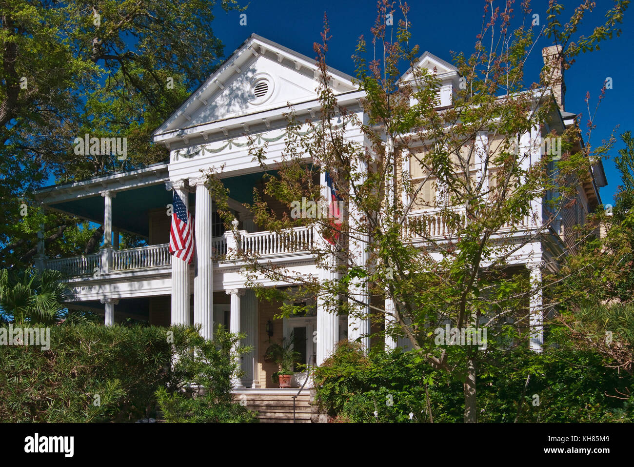 Neoclassical Revival 95 Neoclassical Revival Architecture Stock