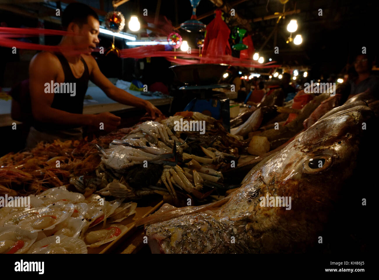 Fish market seafood philippines hi-res stock photography and images - Alamy