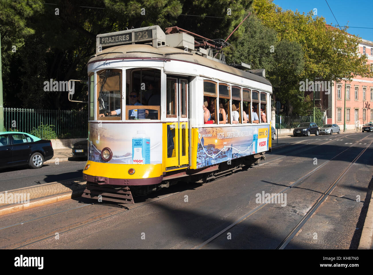 Tram 28 tramway tramways lisboa hi-res stock photography and images - Alamy