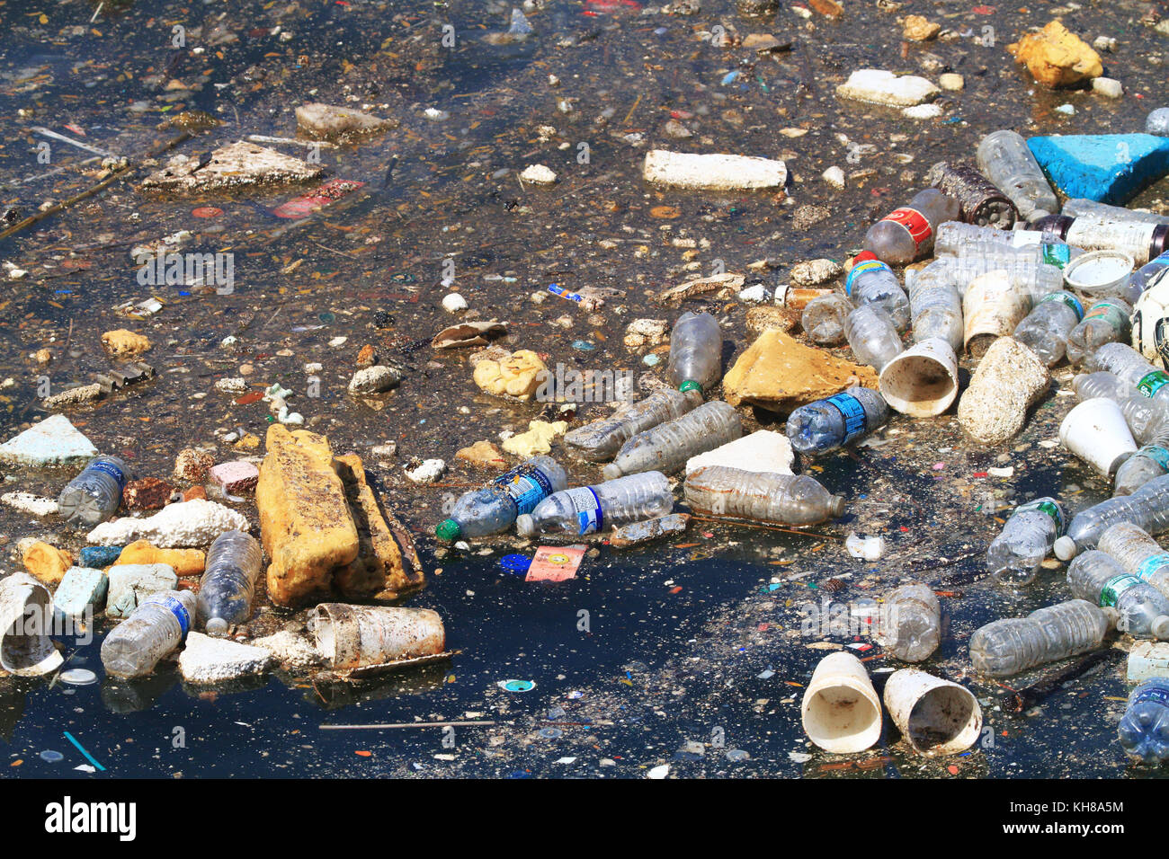 Floating container hi-res stock photography and images - Alamy