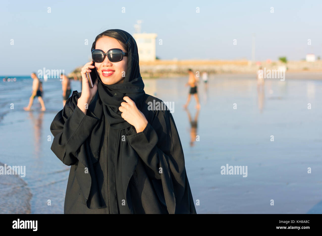 Talk on beach hi-res stock photography and images - Alamy