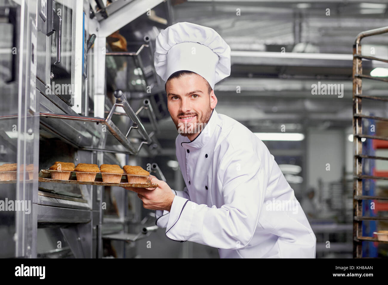 Professional chef baking a cake hi-res stock photography and images - Alamy