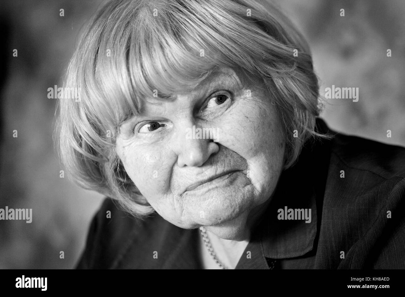 B&w portrait hi-res stock photography and images - Alamy