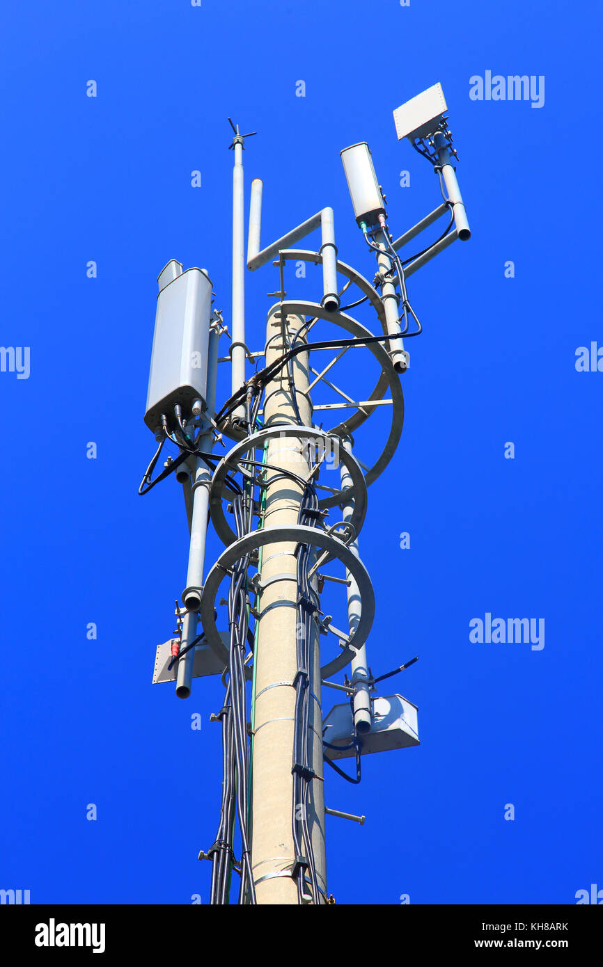 Phone antenna hi-res stock photography and images - Alamy