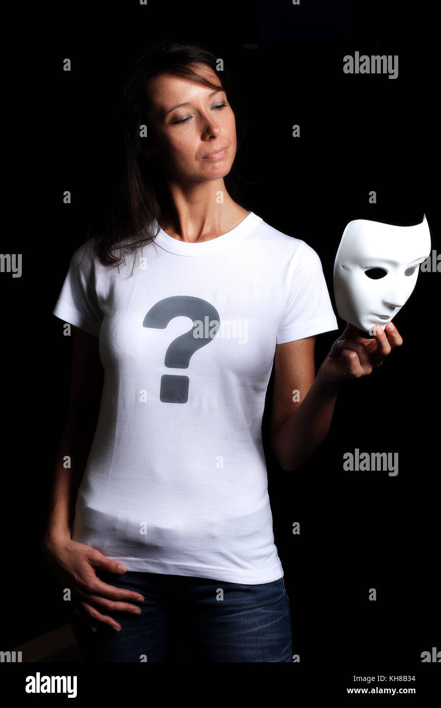 Anonymous question mark hi-res stock photography and images - Alamy