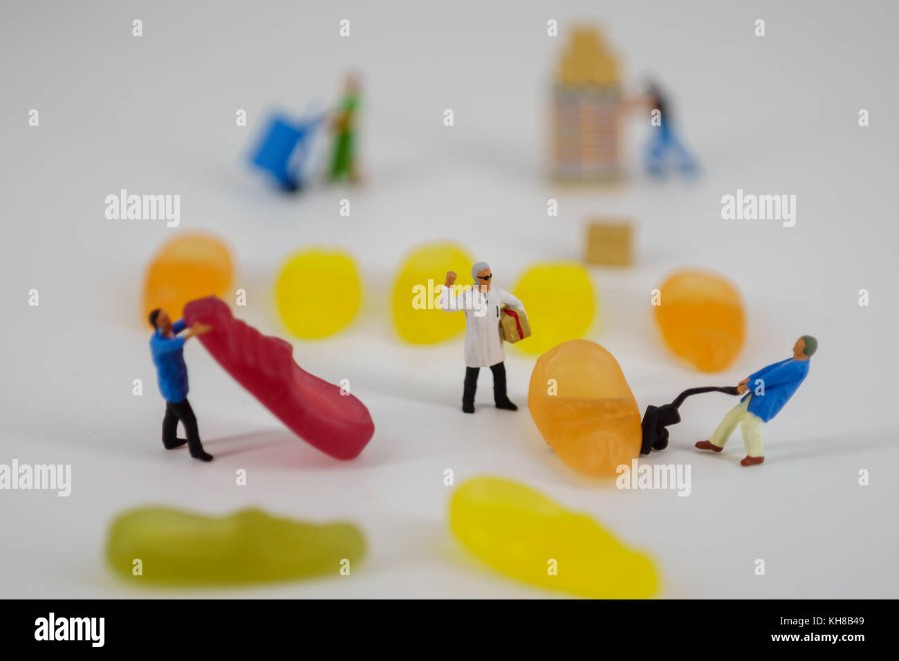 Small figures hi-res stock photography and images - Alamy