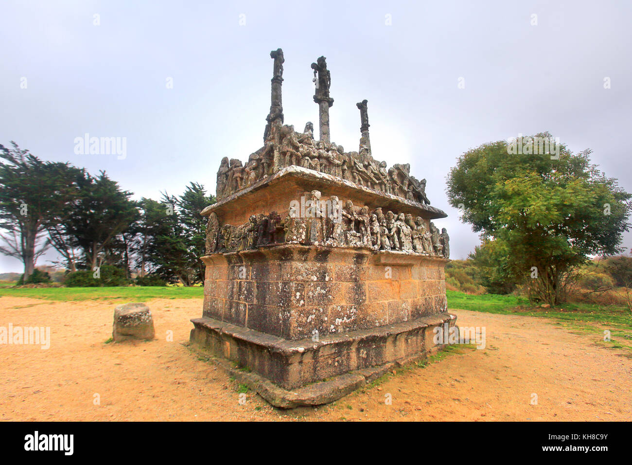 France, Brittany, Finistere. Tronöen church Stock Photo - Alamy