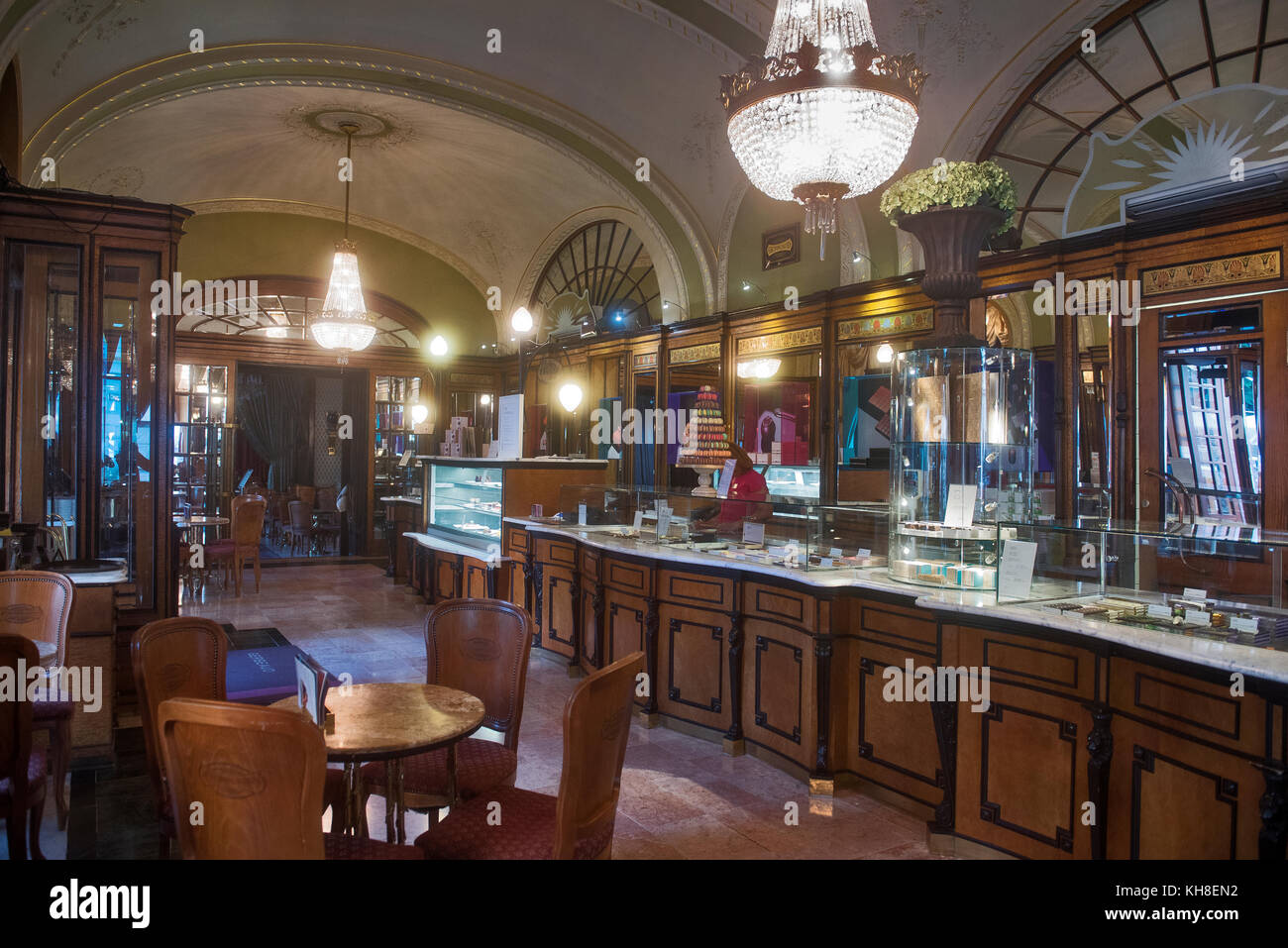 Gerbeaud pastry shop interior, Budapest, Hungary Stock Photo - Alamy