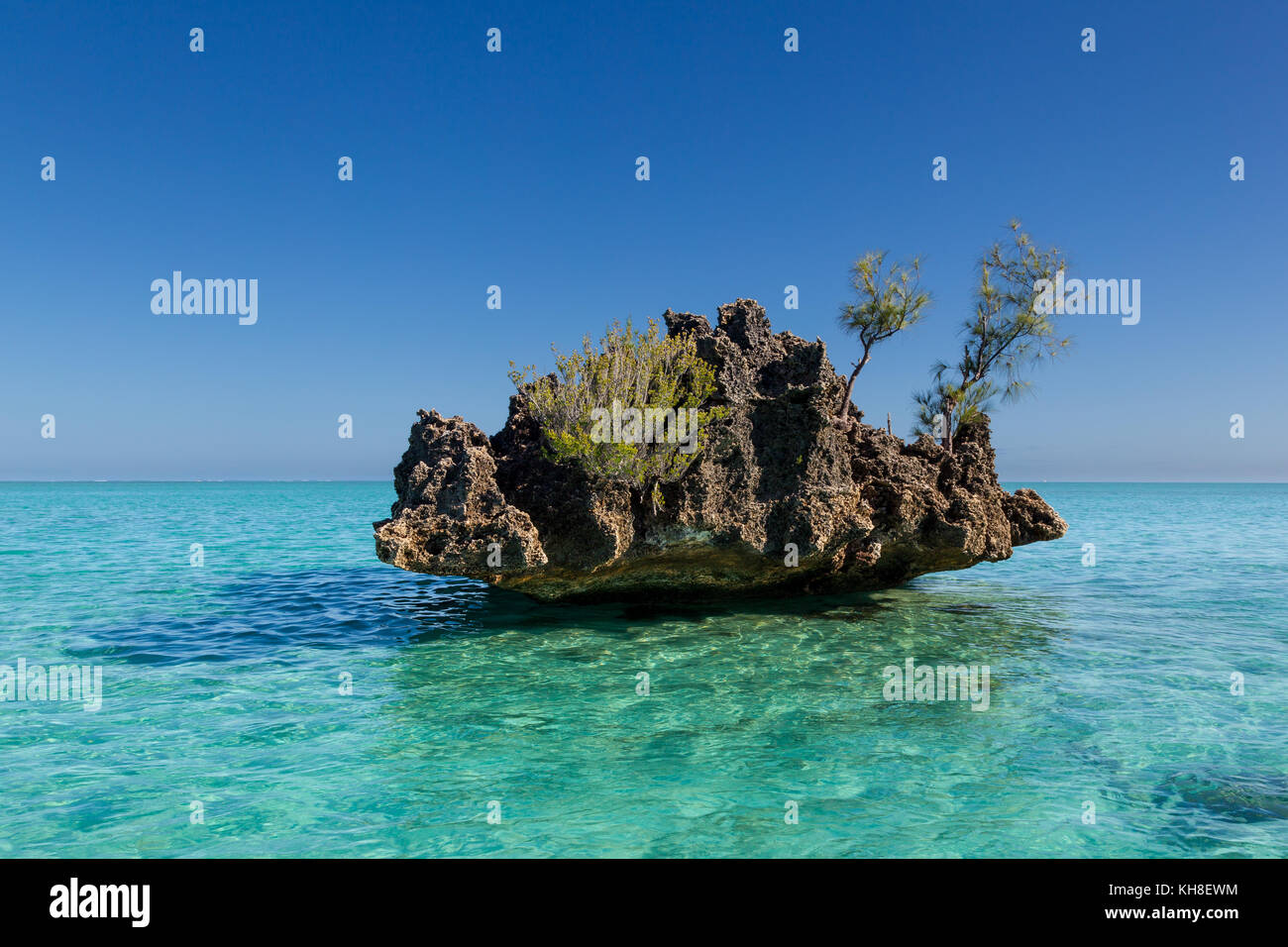 Crystal Rock in the turquoise waters of the Indian Ocean at Le Morne ...