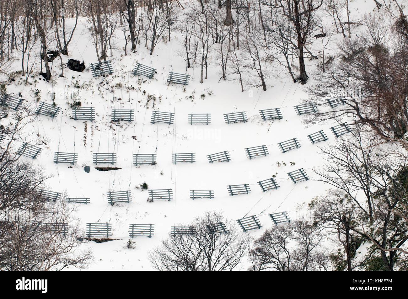 Japan, Hokkaido, barriers anti-avalanches *** Local Caption *** winter ...