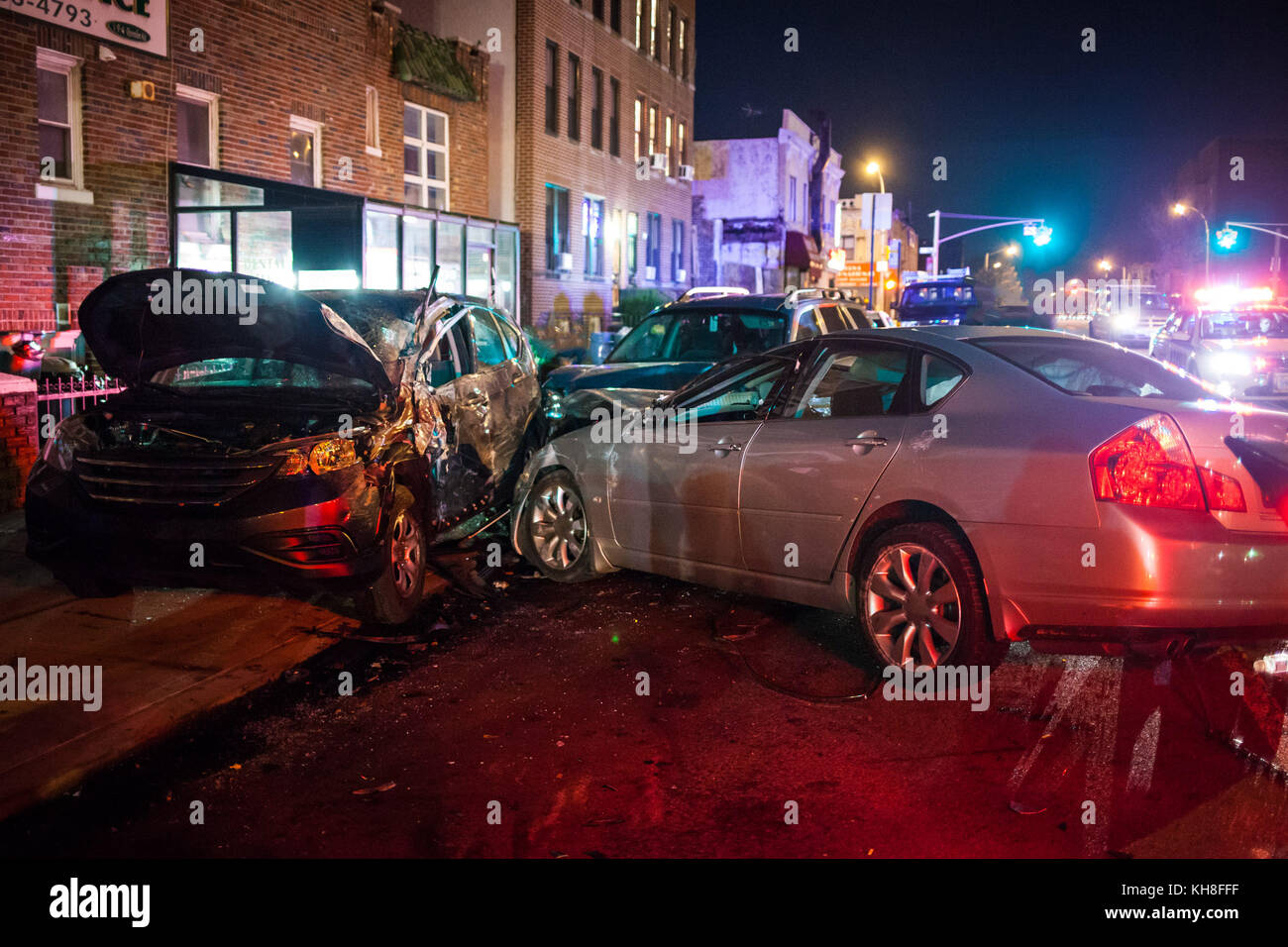Car crash scene night hi-res stock photography and images - Alamy
