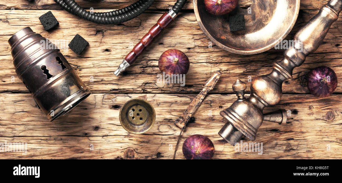 Turkish smoking hookah with tobacco flavor of figs Stock Photo - Alamy